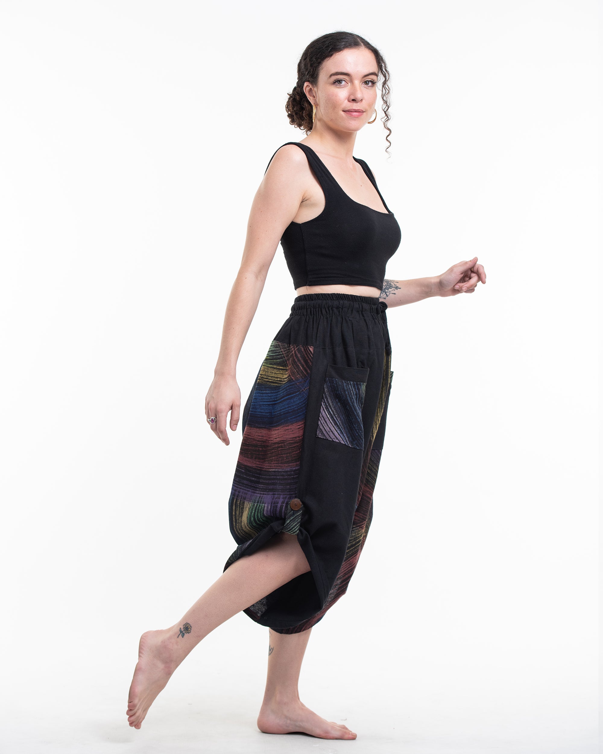 Two Tone Rainbow Prints Women's Three Quarter Pants in Black – Harem Pants